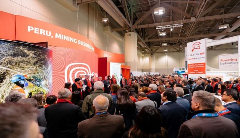 Delegación peruana ratificó al Perú como destino atractivo y confiable para la inversión minera ...